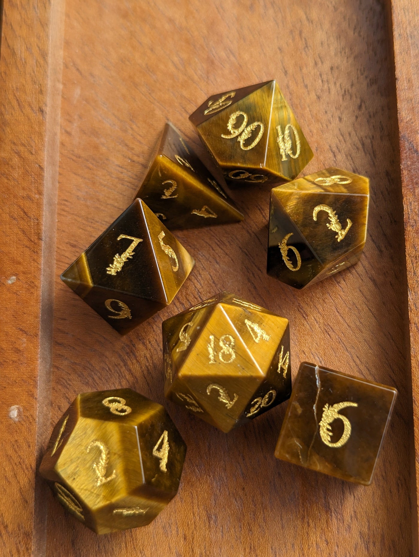 Gemstone dice - Tiger's Eyes
