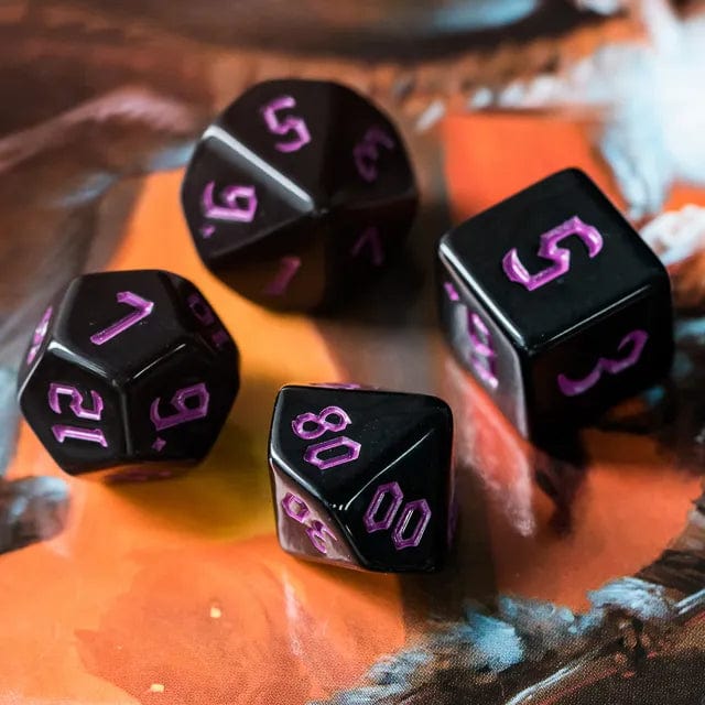 Black dnd set: pink dnd terningeset
