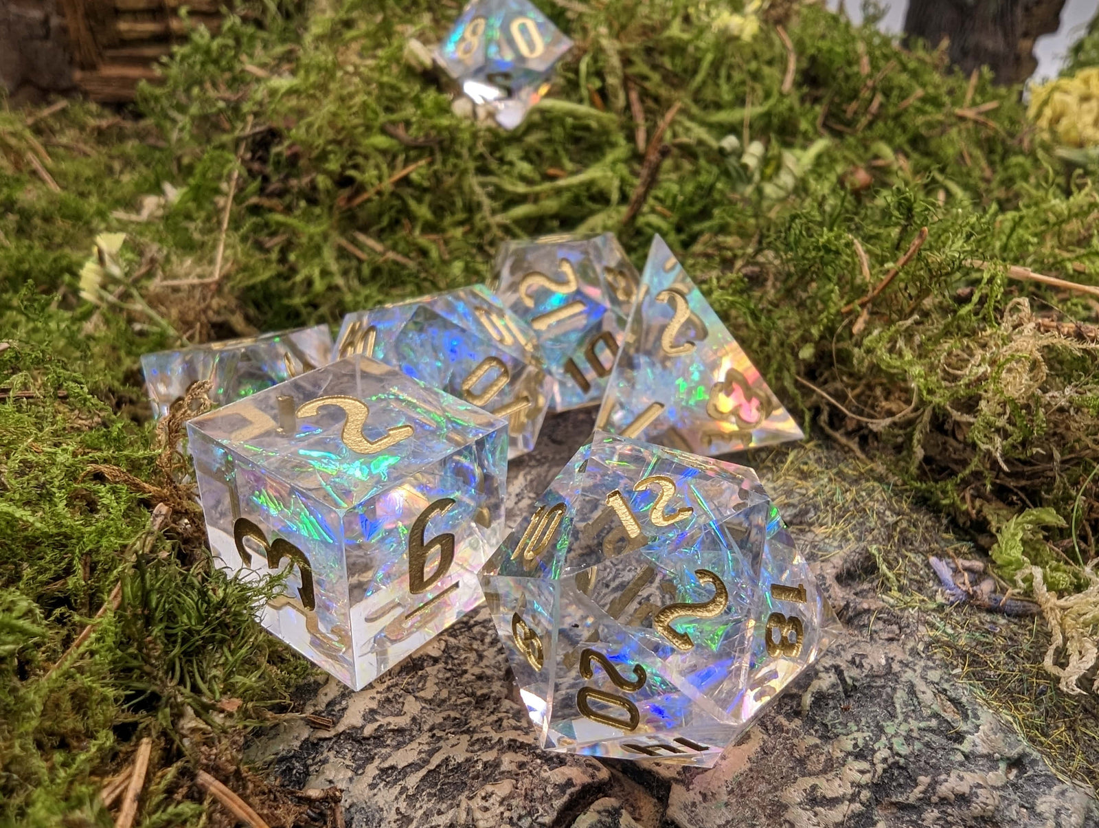 Angelic terningesæt - Transparent Sharp dice dnd terningeset